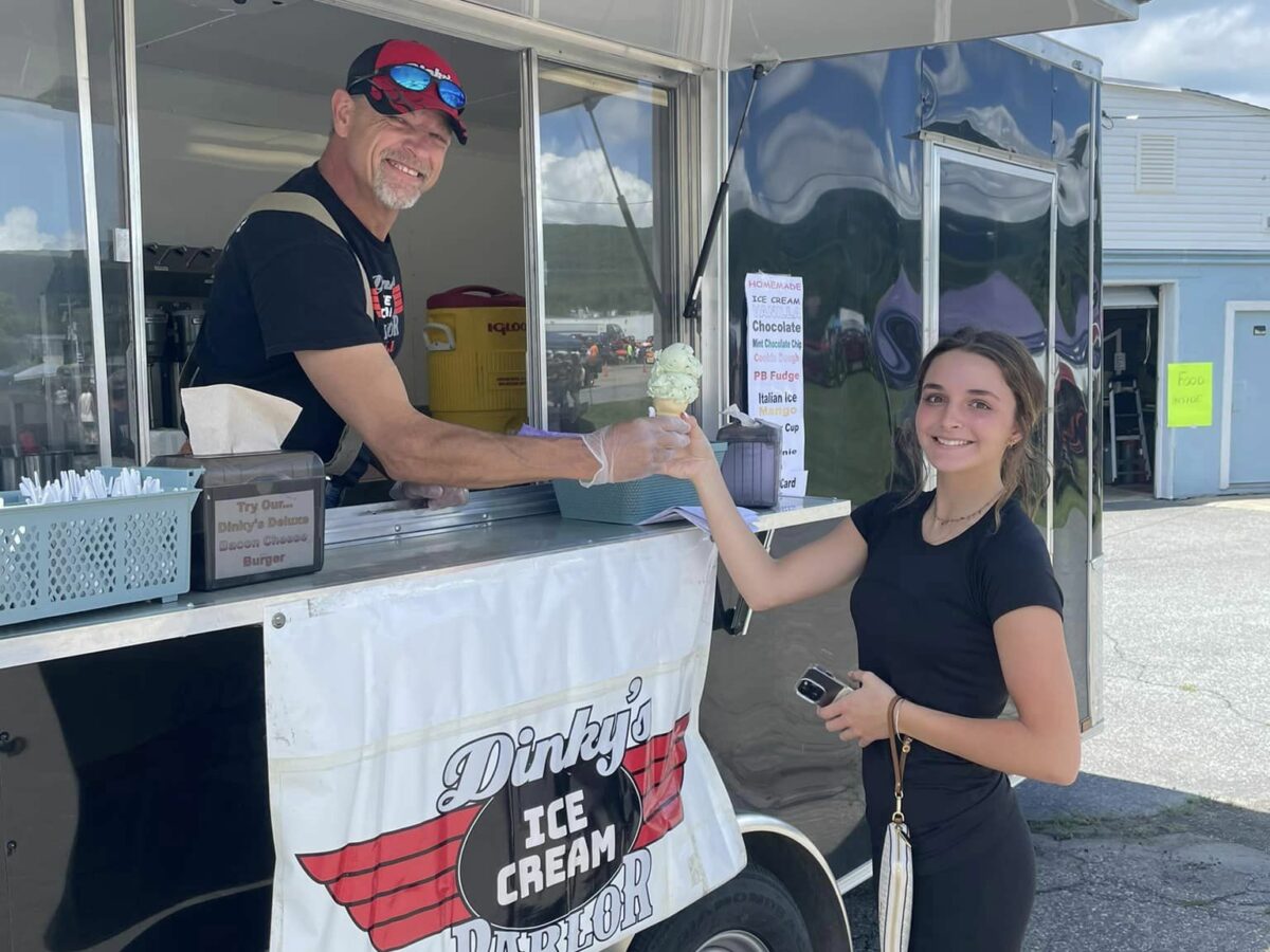 Welcome to Dinky's! - Dinky's Food Trucks